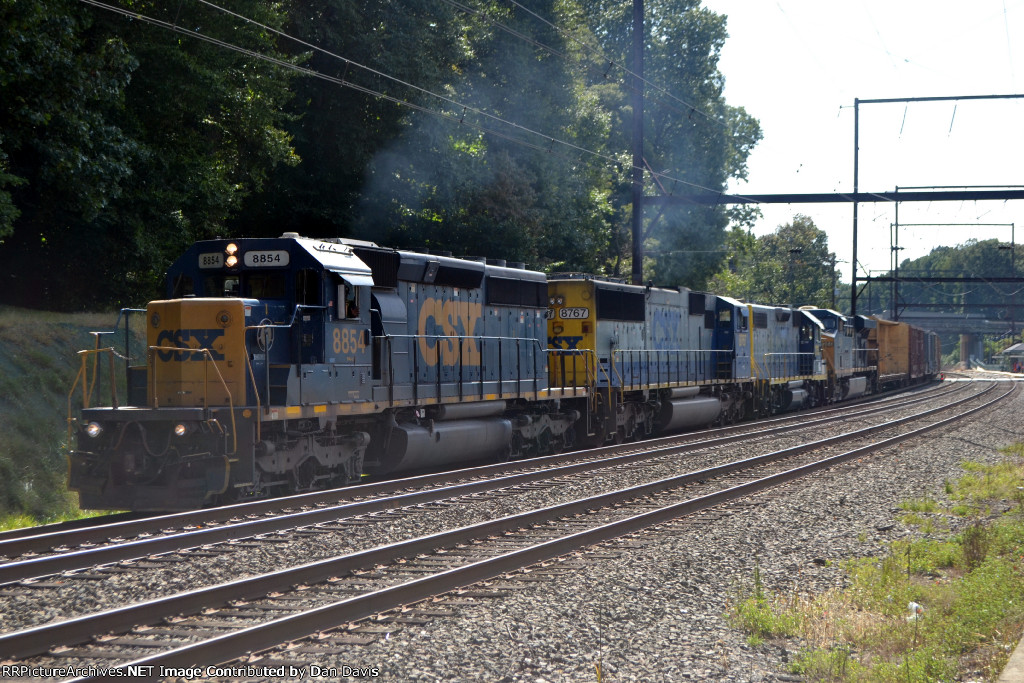 CSX SD40-2 8854 leads Q418-21